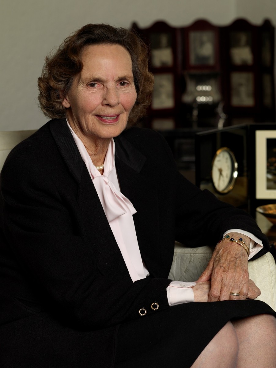 Viața Reginei în imagini | Familia Regală a României / Royal Family of ...