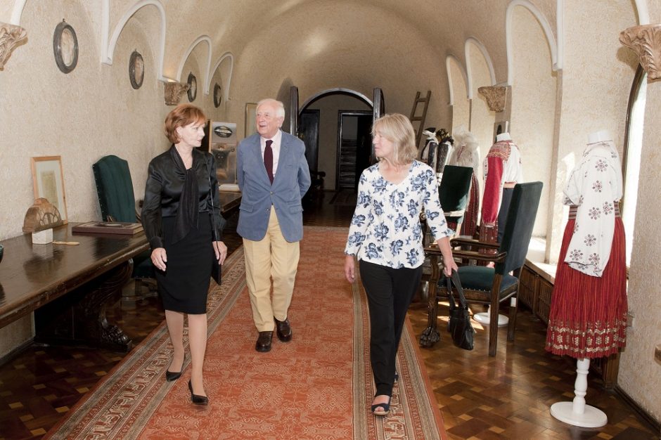 Sir John Wheeler la Palatul Elisabeta, 15 septembrie 2017 | Familia ...