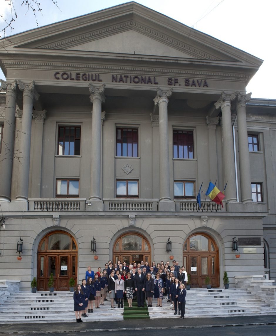 Vizita Custodelui Coroanei la Colegiul Național Sfântul Sava | Familia ...