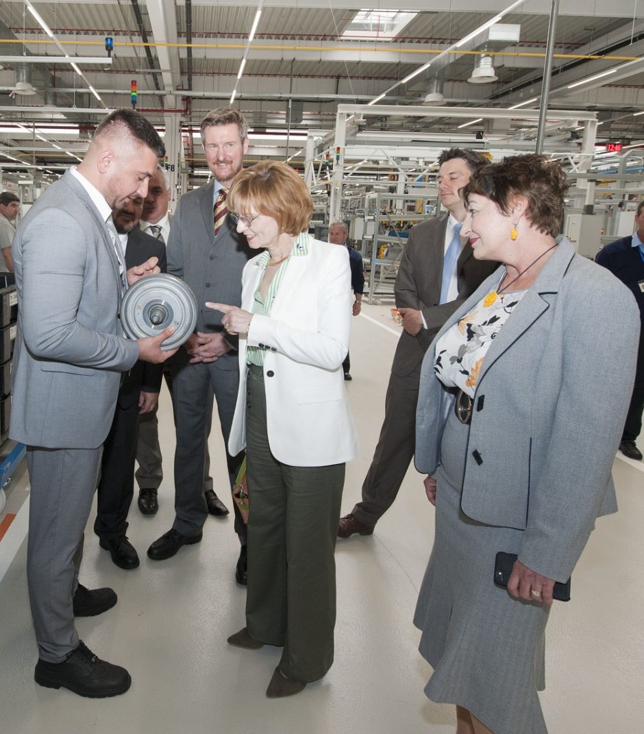 Vizită regală la Star Assembly Sebeș | Familia Regală a României ...